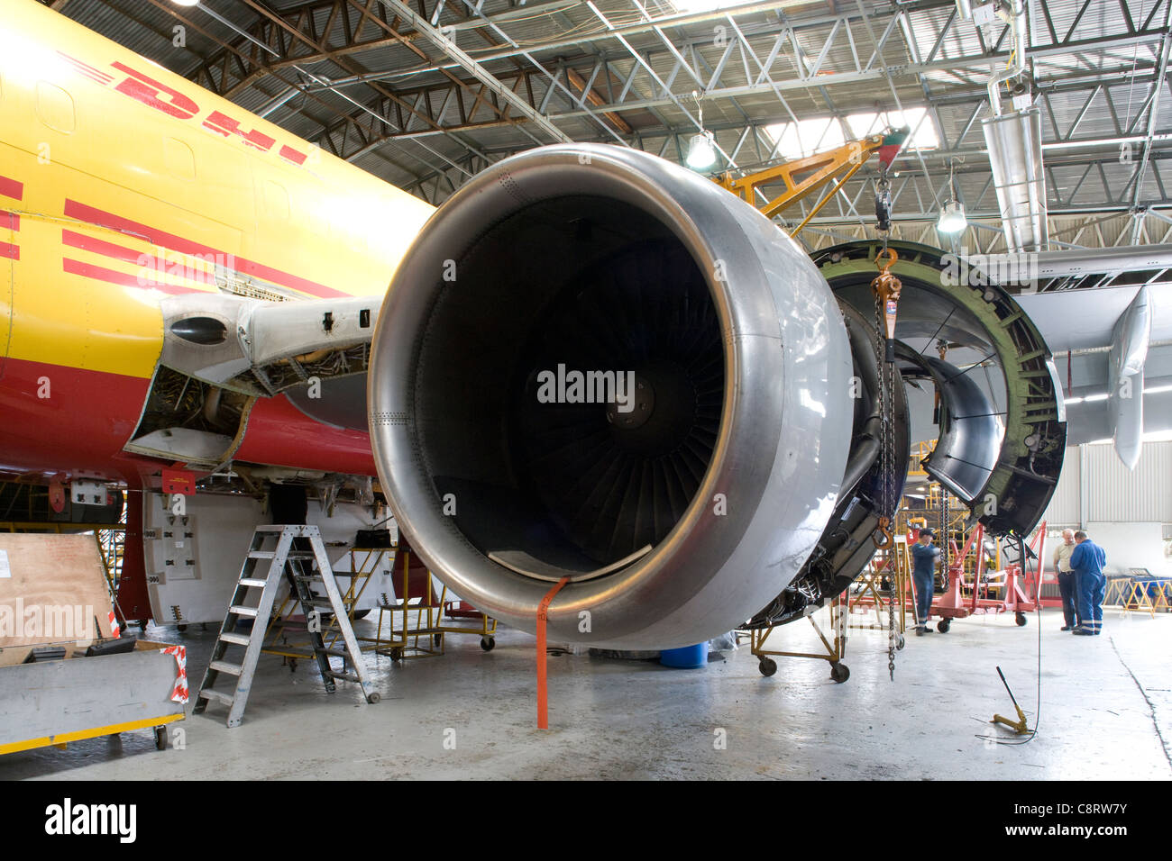 Boeing 757 engine change Stock Photo - Alamy