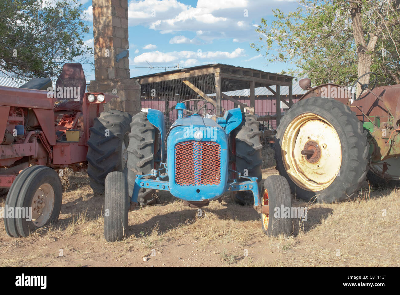 Lawn tractors hi-res stock photography and images - Alamy