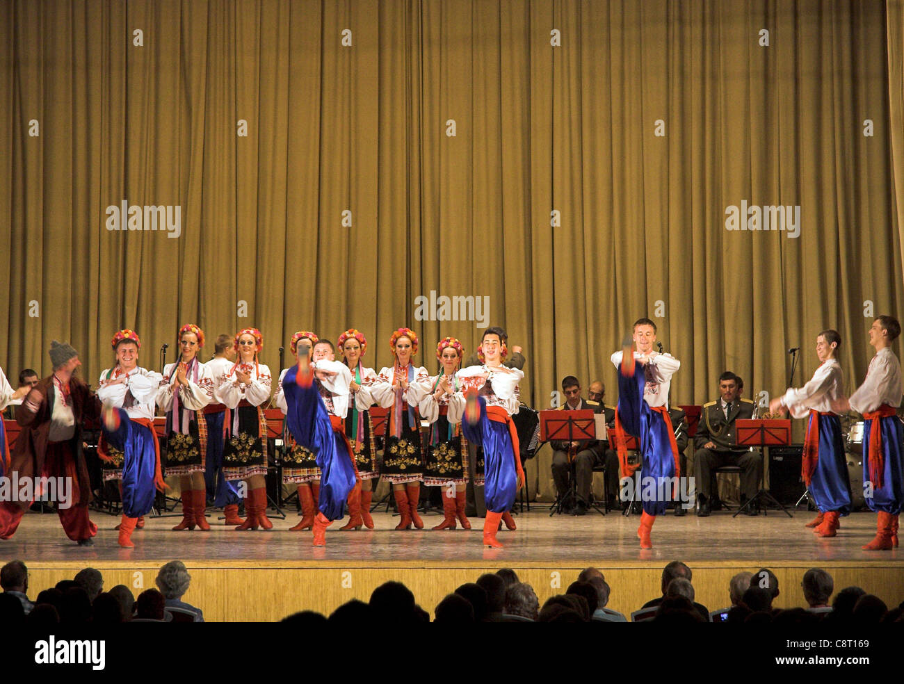 Russian Folk Dancers High Resolution Stock Photography and Images - Alamy