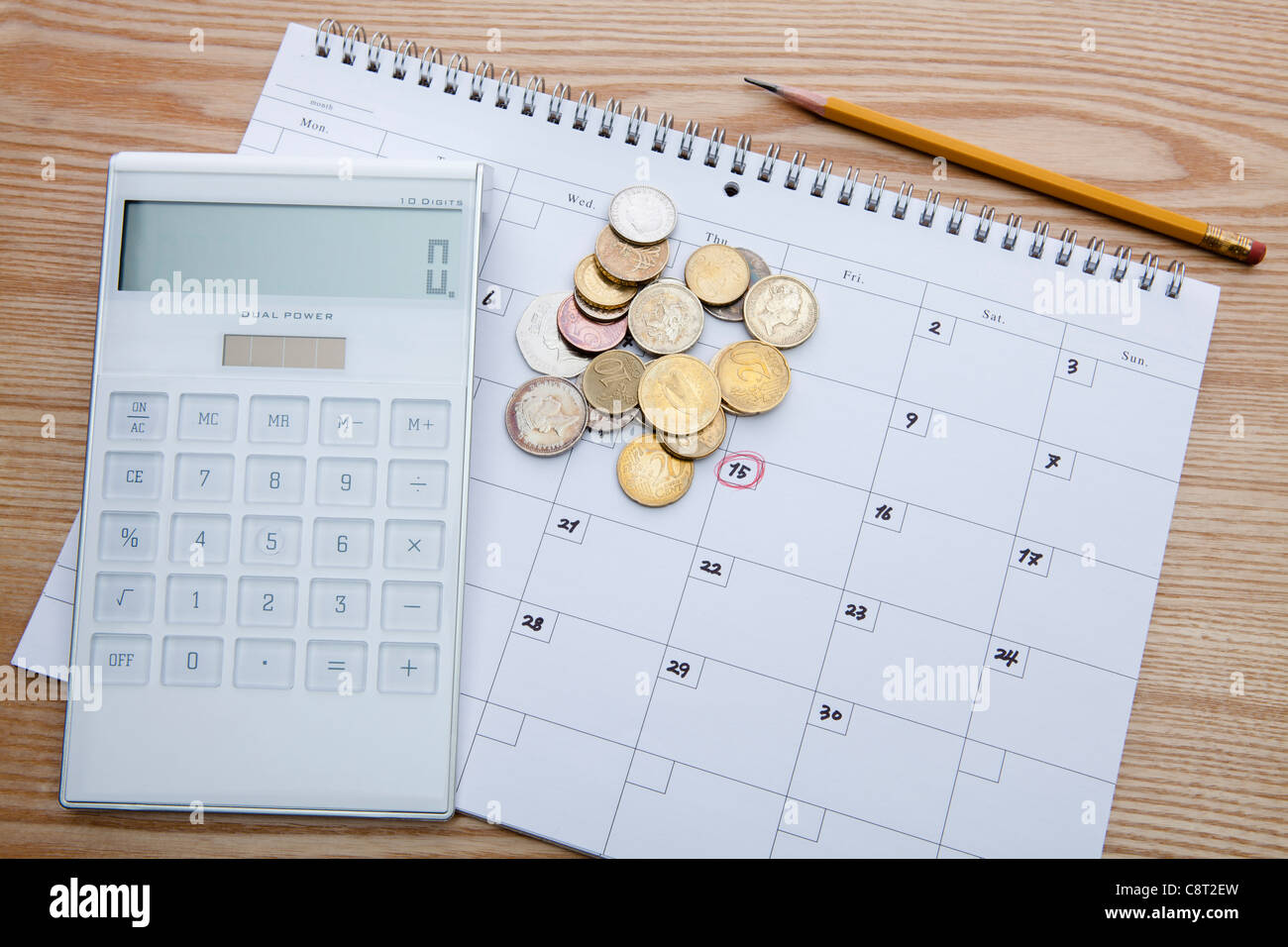 Calendar with calculator hi-res stock photography and images - Alamy