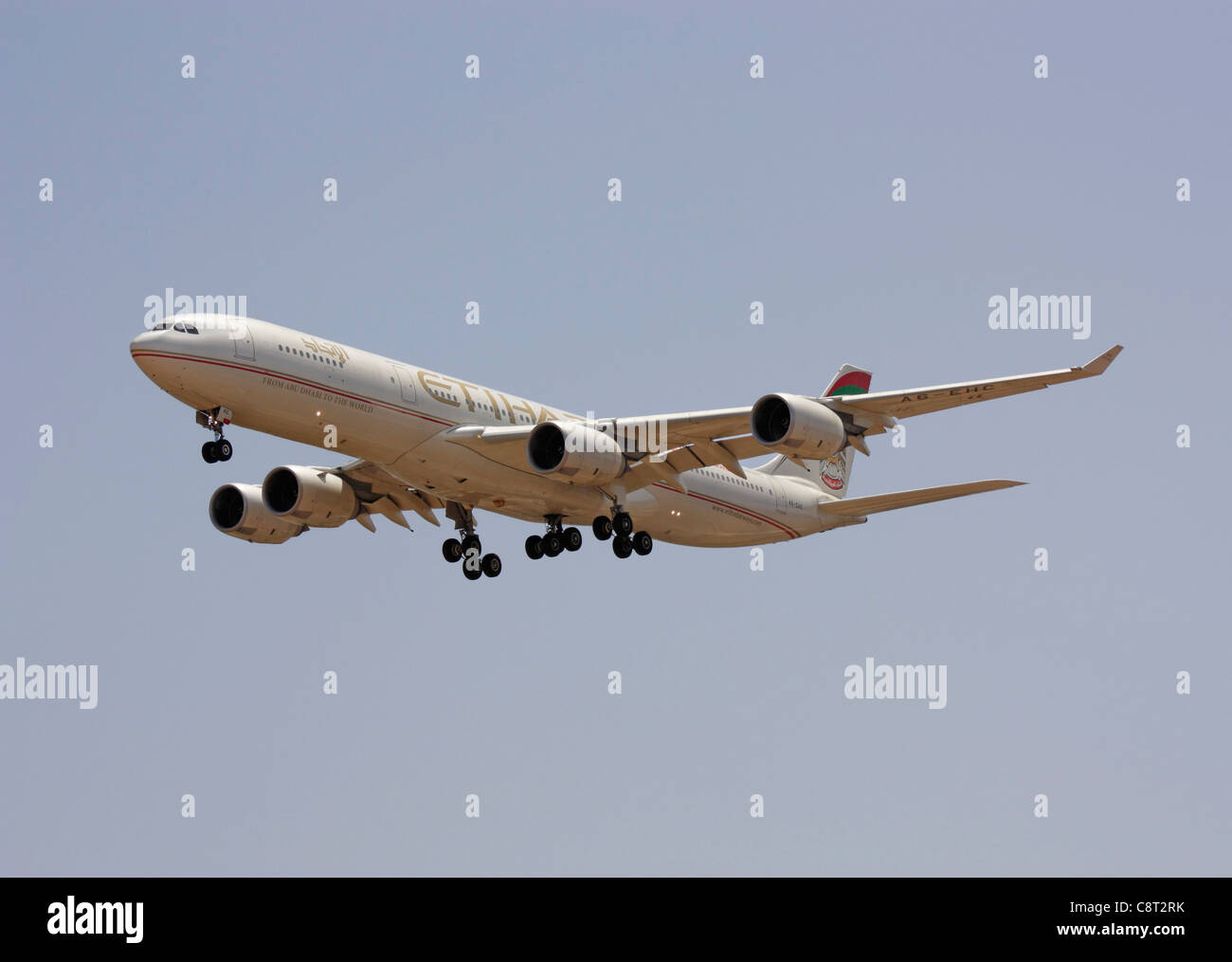Emirates airbus a340 500 hi-res stock photography and images - Alamy
