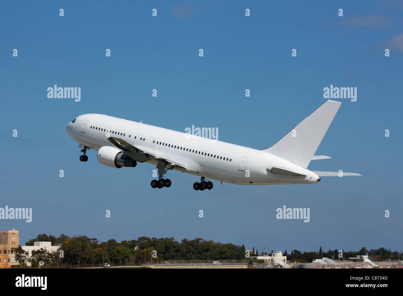 Boeing commercial aircraft hi-res stock photography and images - Alamy