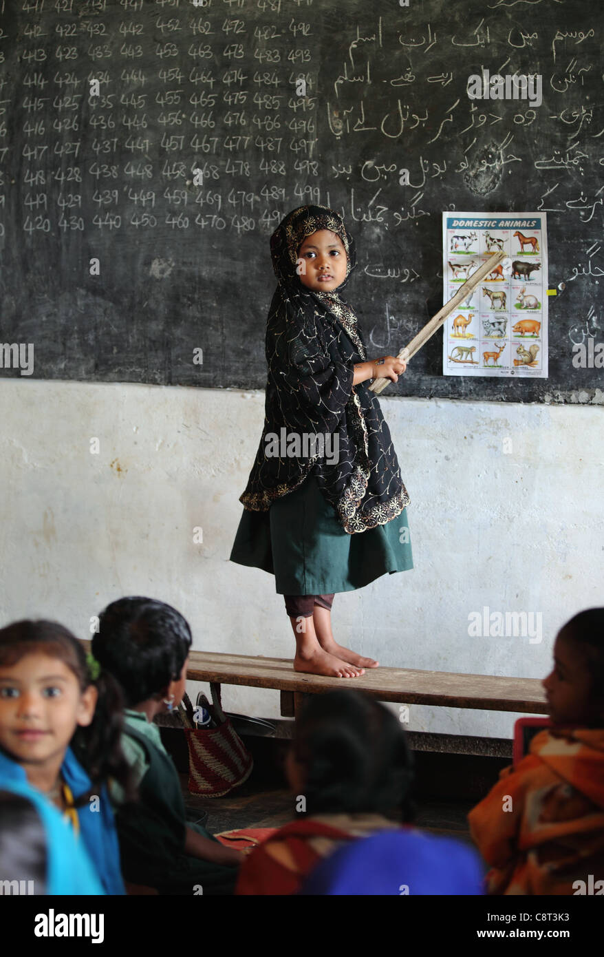 Muslim girl classroom hi-res stock photography and images - Alamy