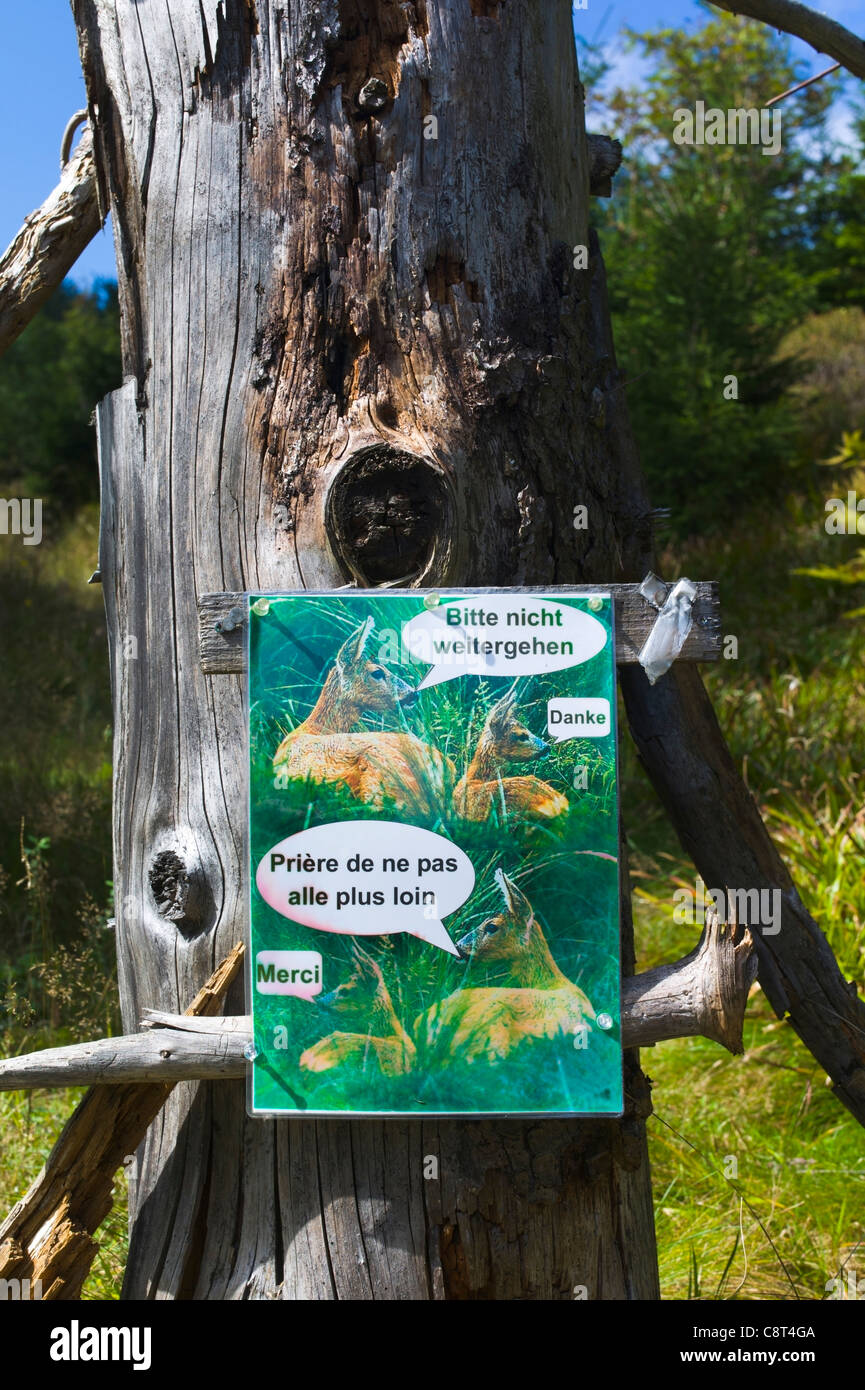 Stay on path sign hi-res stock photography and images - Alamy