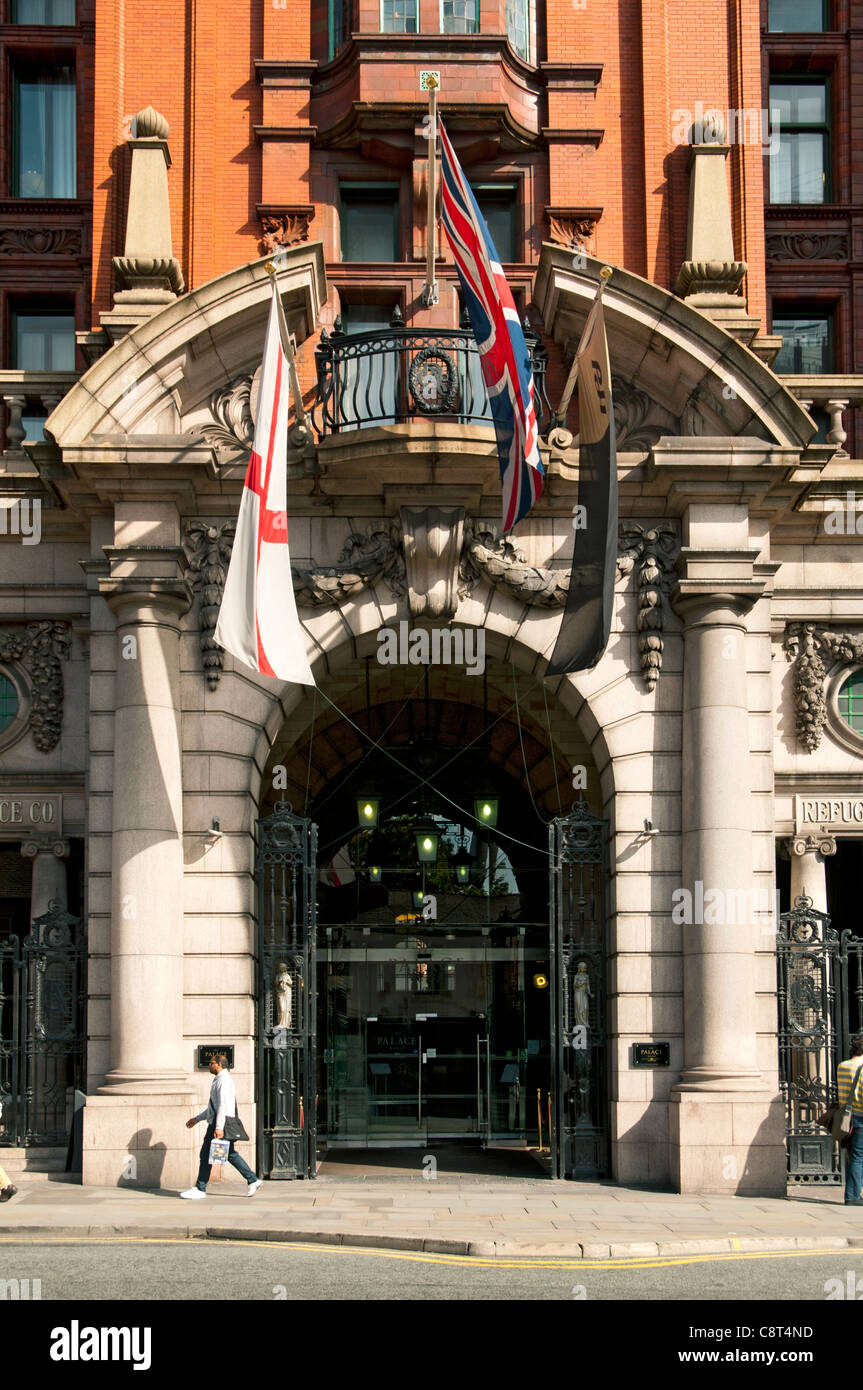 Main entrance of the Refuge Assurance building, Oxford Road, Manchester ...