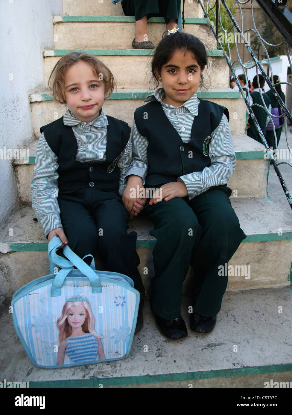 Arabic children in school classroom hi-res stock photography and images ...