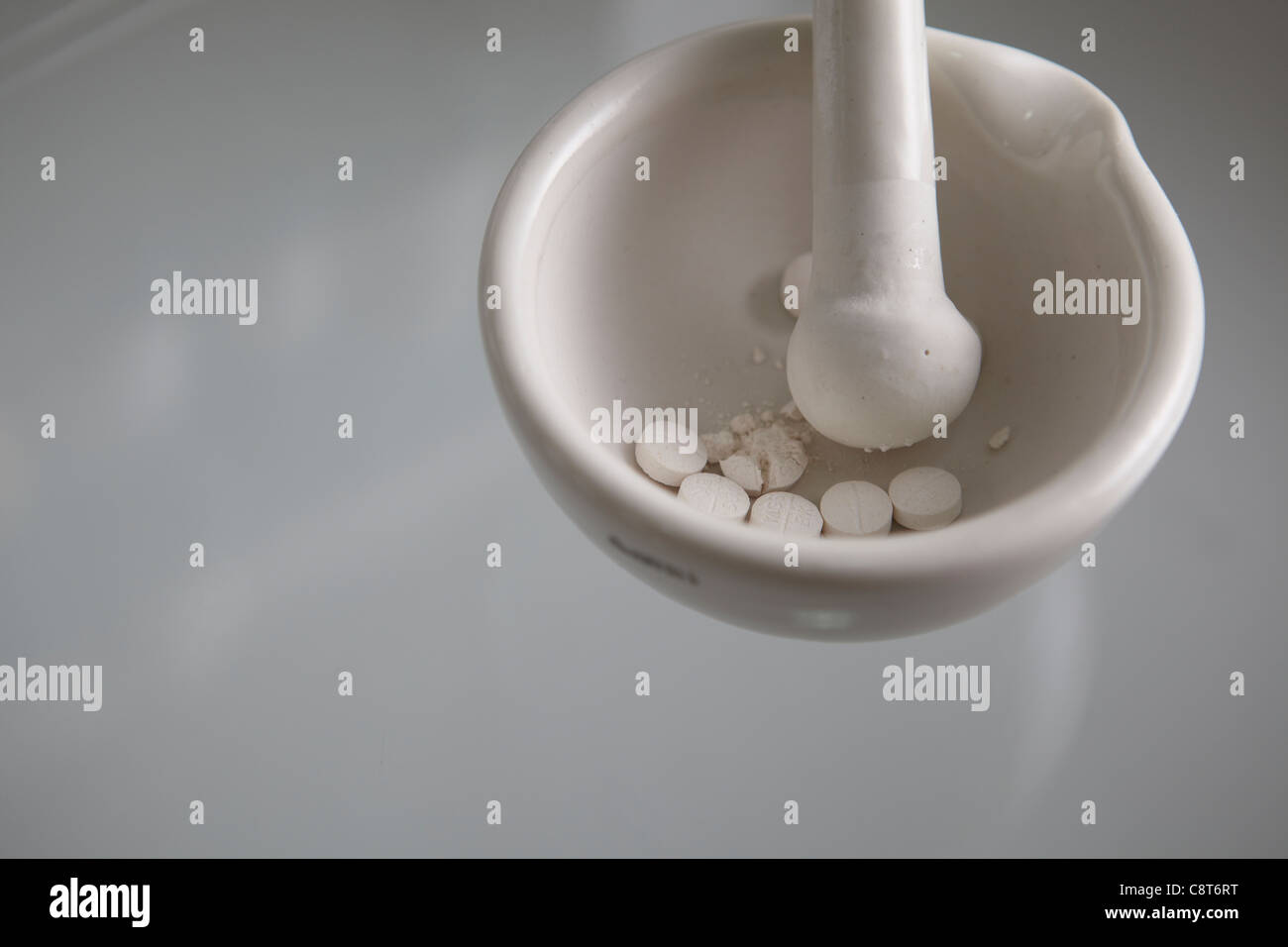 Medicine tablet crushed hi-res stock photography and images - Alamy