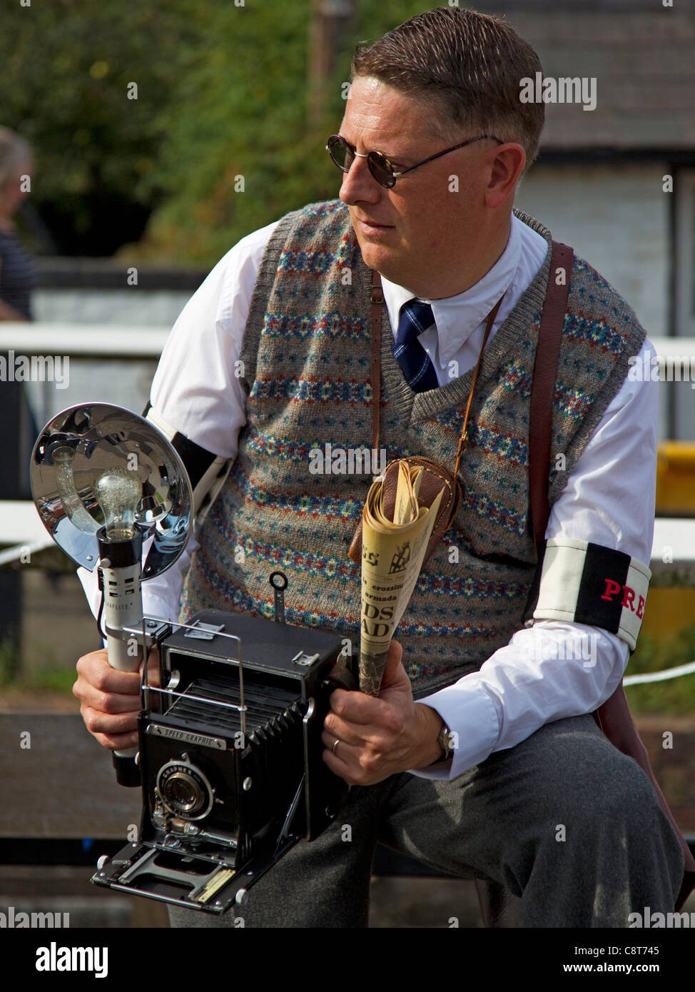 1940's Press Photographer with Graflex Speed Graphic Medium Format ...