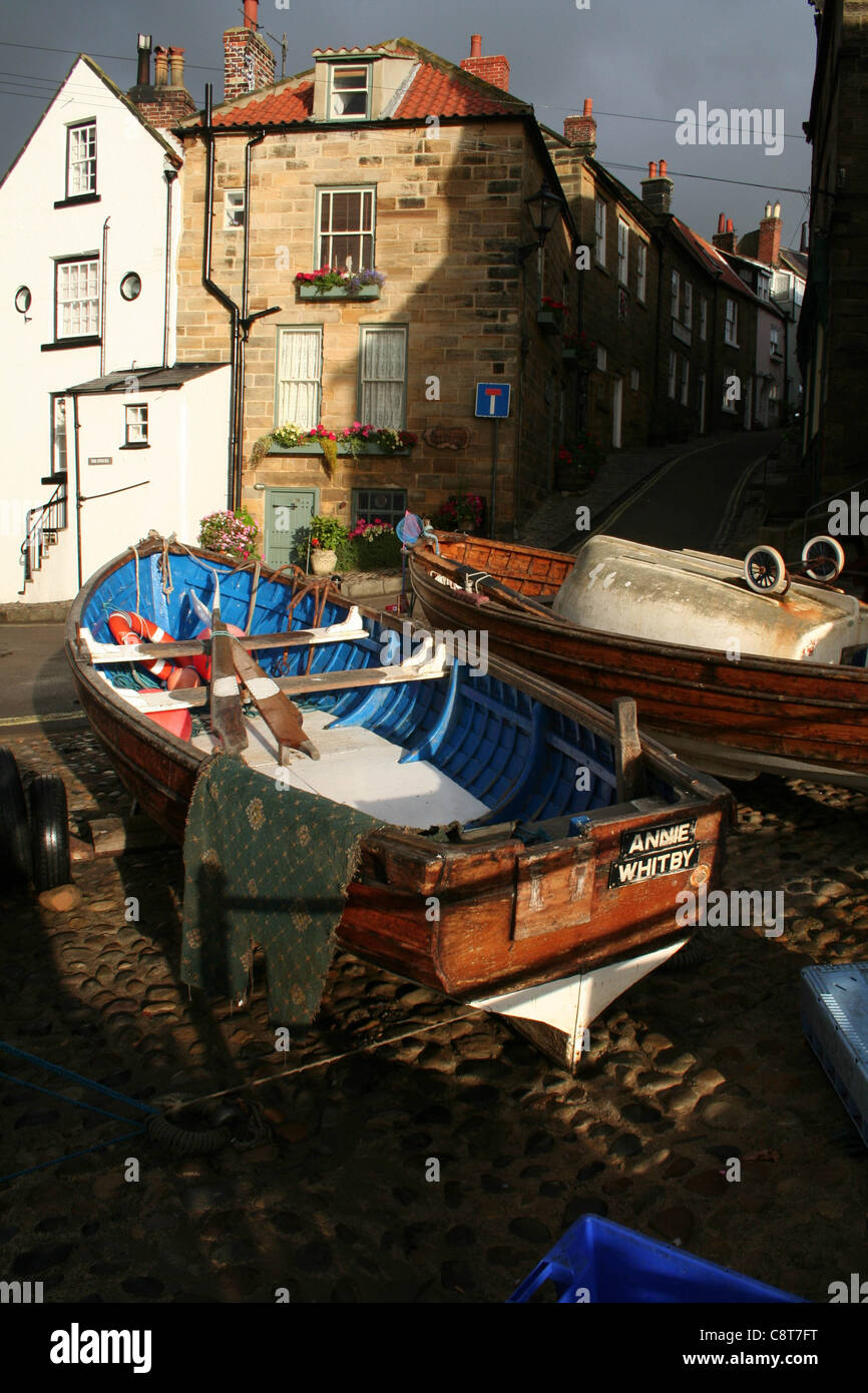 Early morning in Robin Hoods Bay, North Yorkshire Stock Photo - Alamy
