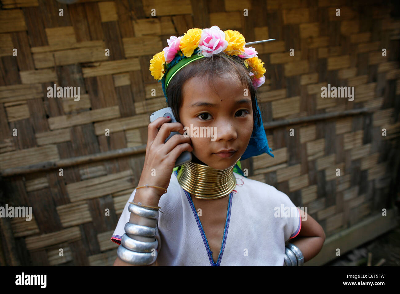 Longneck tribe in myanmar Stock Photo - Alamy
