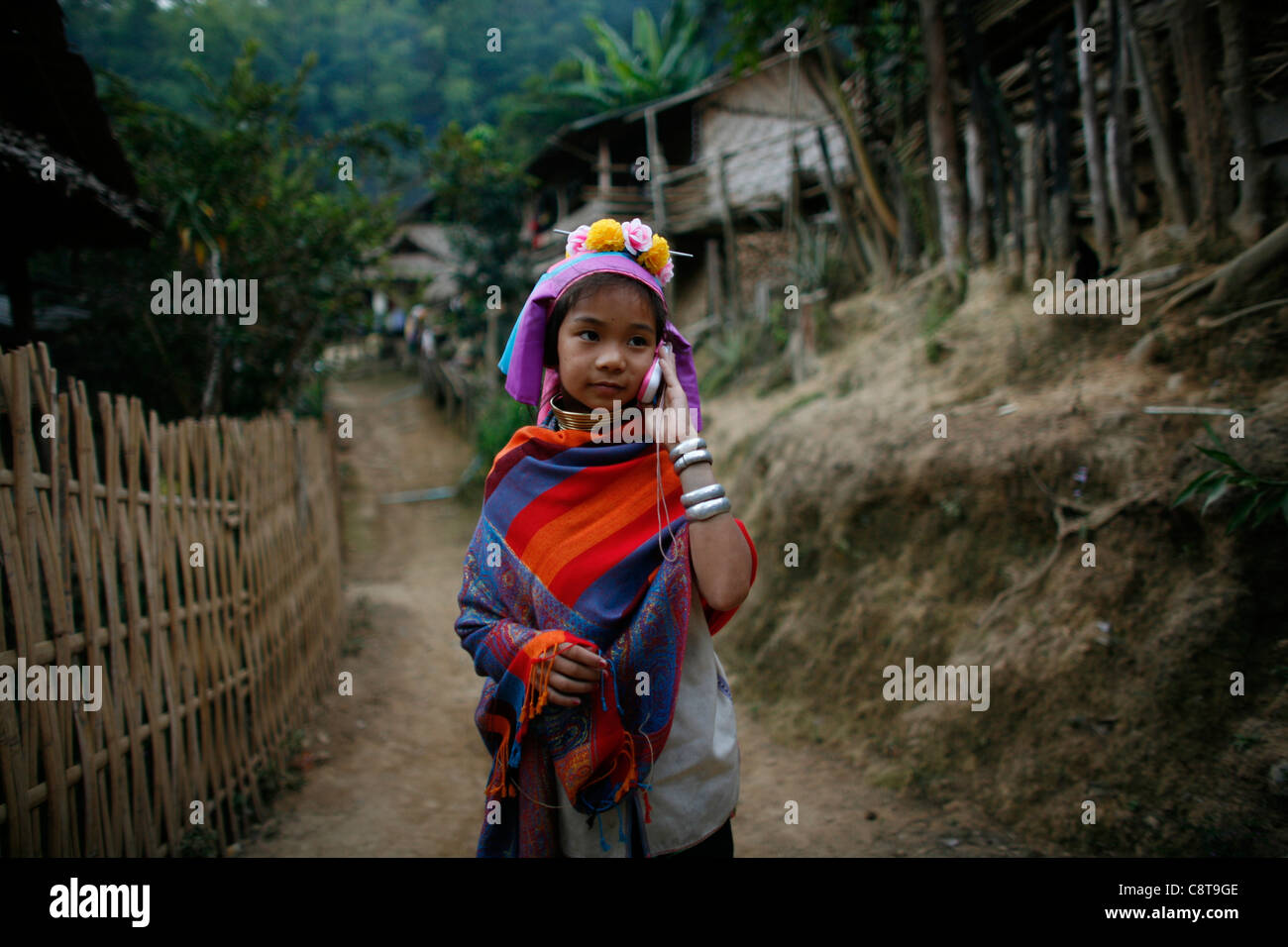 Longneck tribe in myanmar Stock Photo - Alamy