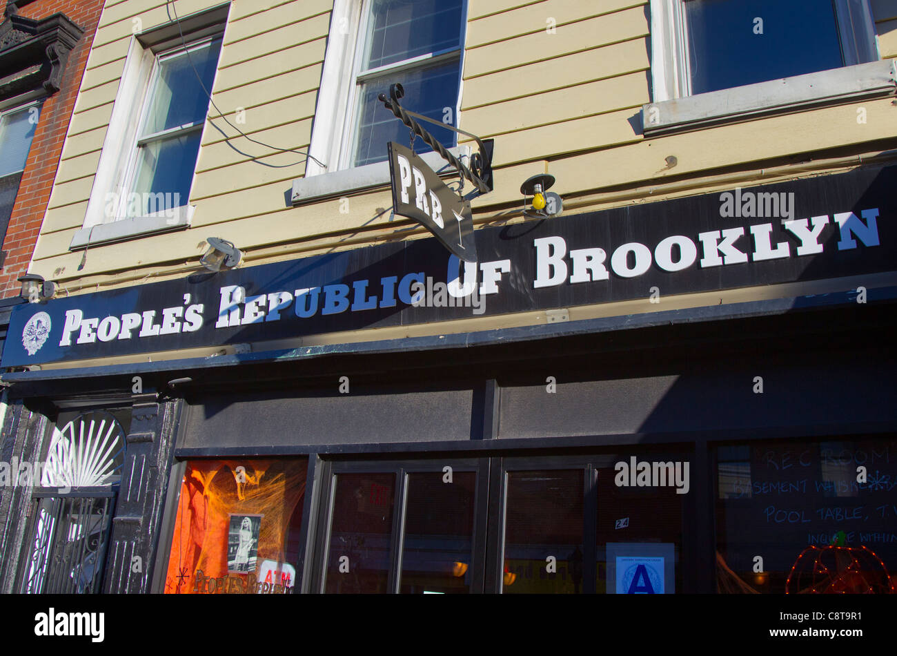 Sign in front of a restaurant in Brooklyn, New York Stock Photo - Alamy