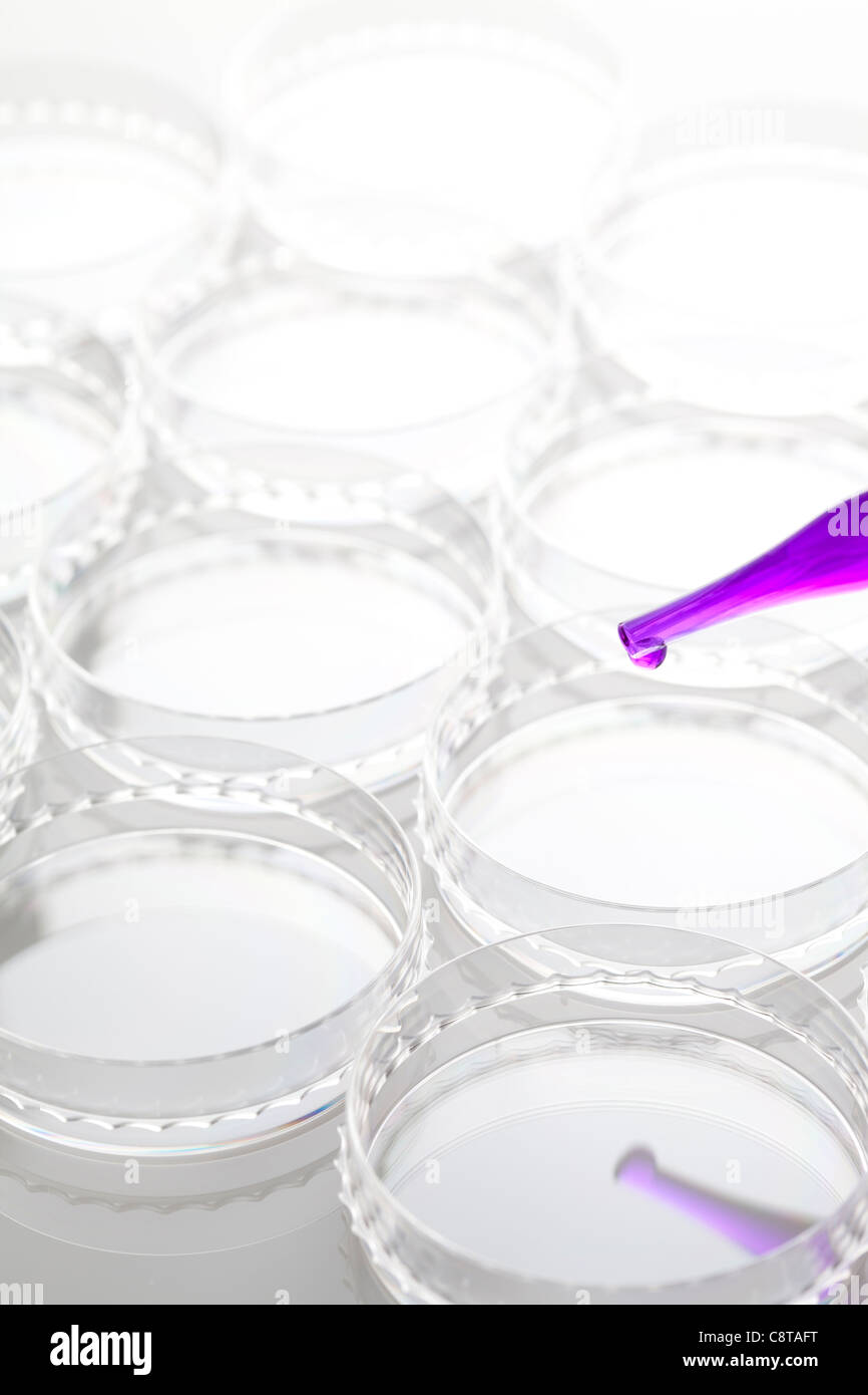 Dropper hi-res stock photography and images - Alamy