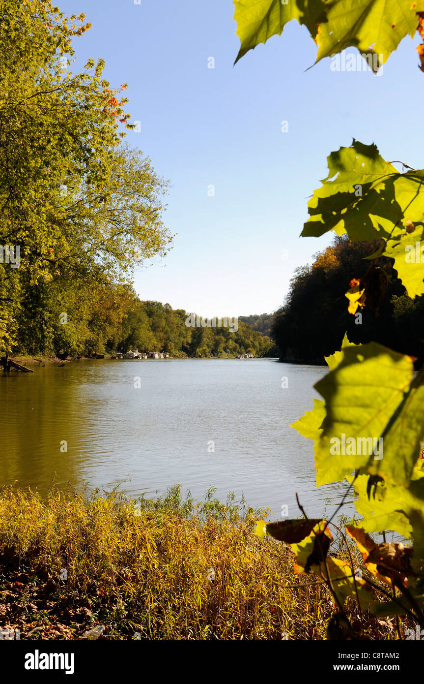 Scenic Kentucky River as it passes through Bluegrass region Stock Photo ...
