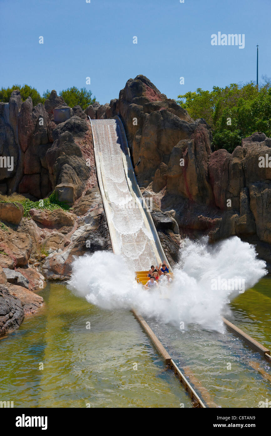 Boat ride amusement park hi-res stock photography and images - Alamy