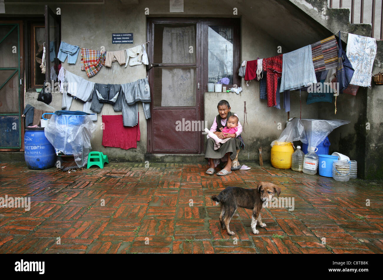 old tibetan refugee in Nepal Stock Photo - Alamy