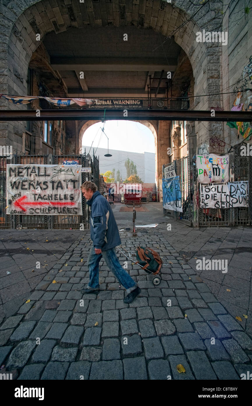 Berlin's most famous artist colonies, the Kunsthaus Tacheles Stock ...