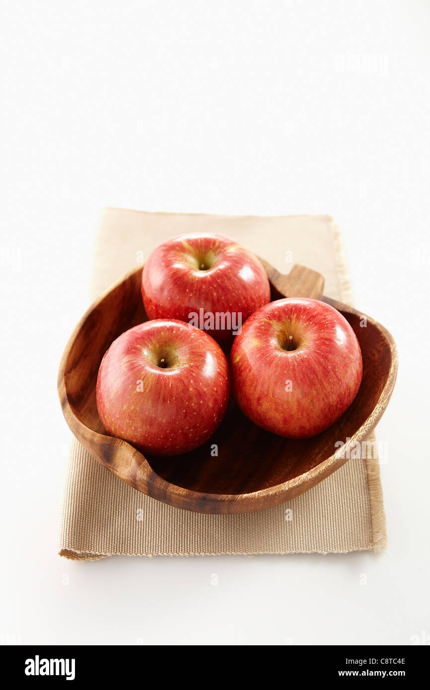 Three Apples With Tray And Cloth Stock Photo - Alamy