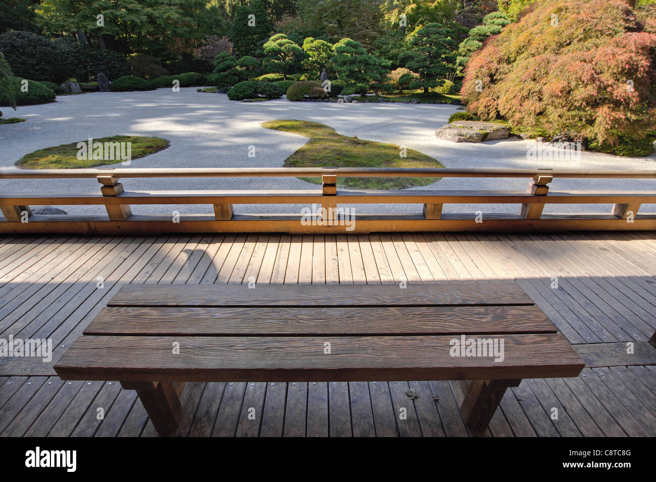 Japanese garden stone bench hi-res stock photography and images - Alamy