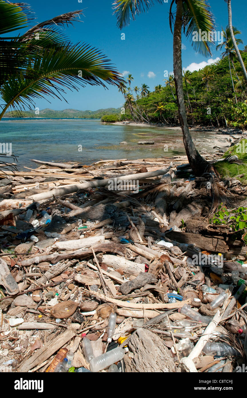 Caribbean plastic pollution hi-res stock photography and images - Alamy
