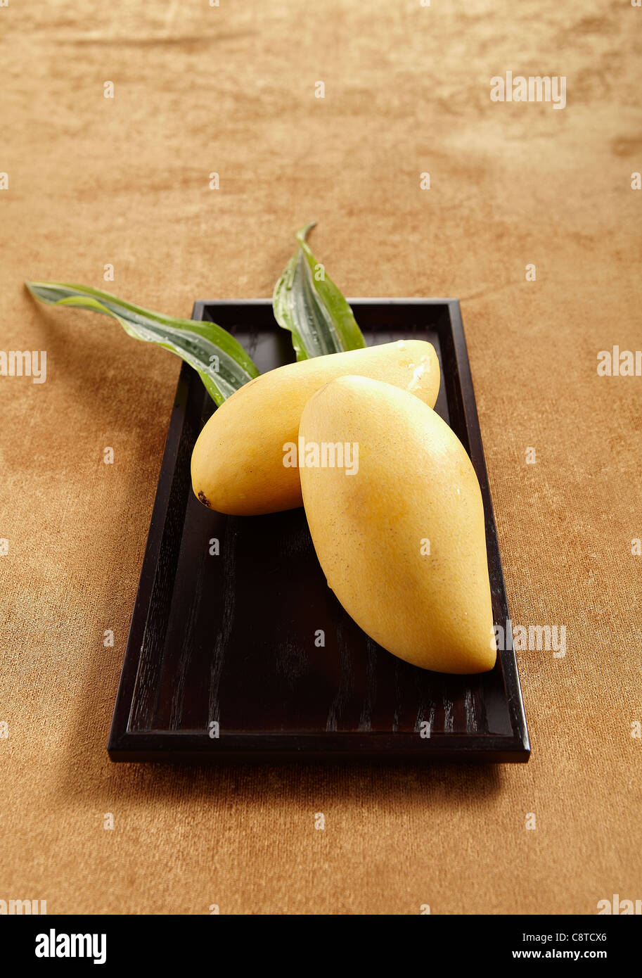 Inside mango hi-res stock photography and images - Alamy