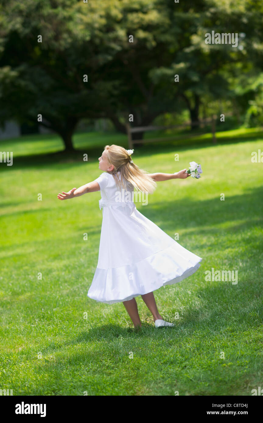 10 years old girl dancing hi-res stock photography and images - Alamy