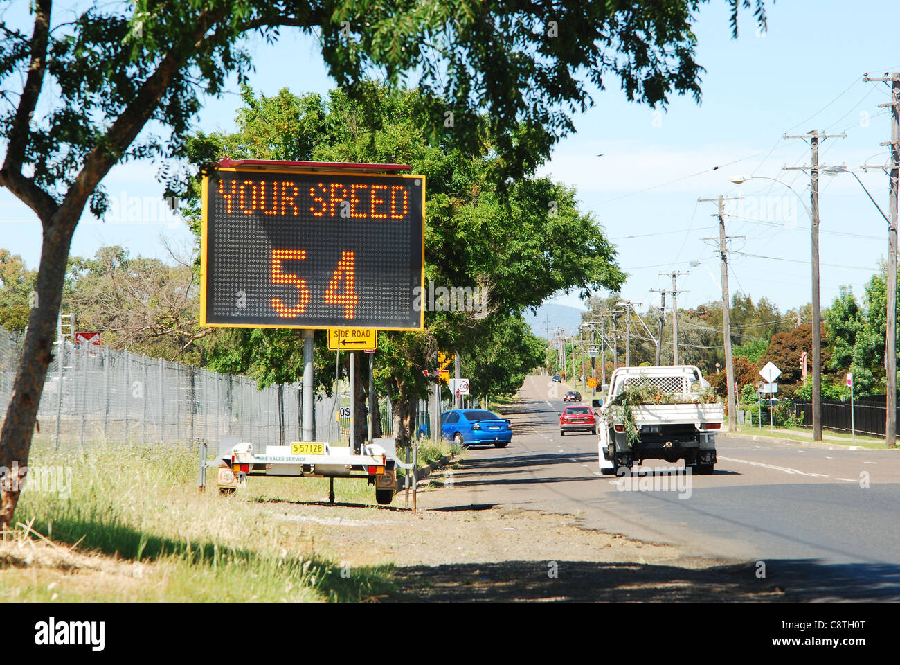Solar powered speed sign hi-res stock photography and images - Alamy