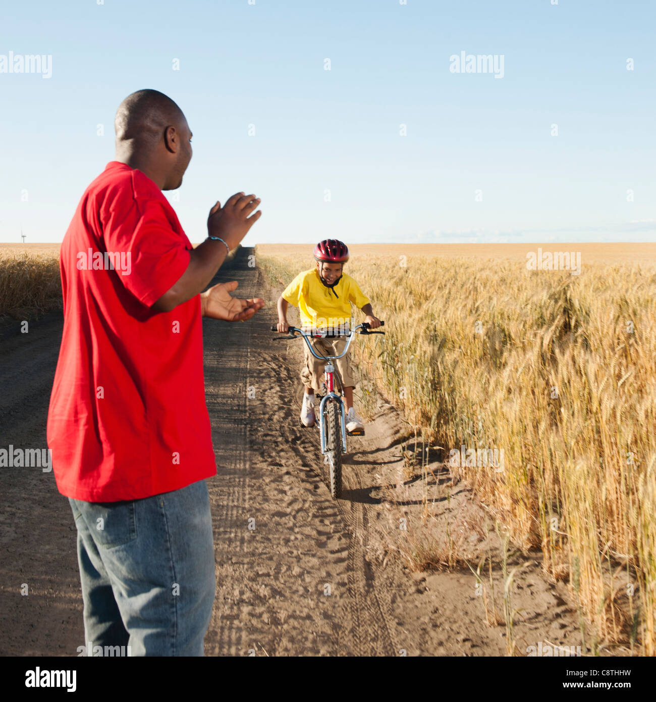 Clapping dad hi-res stock photography and images - Alamy