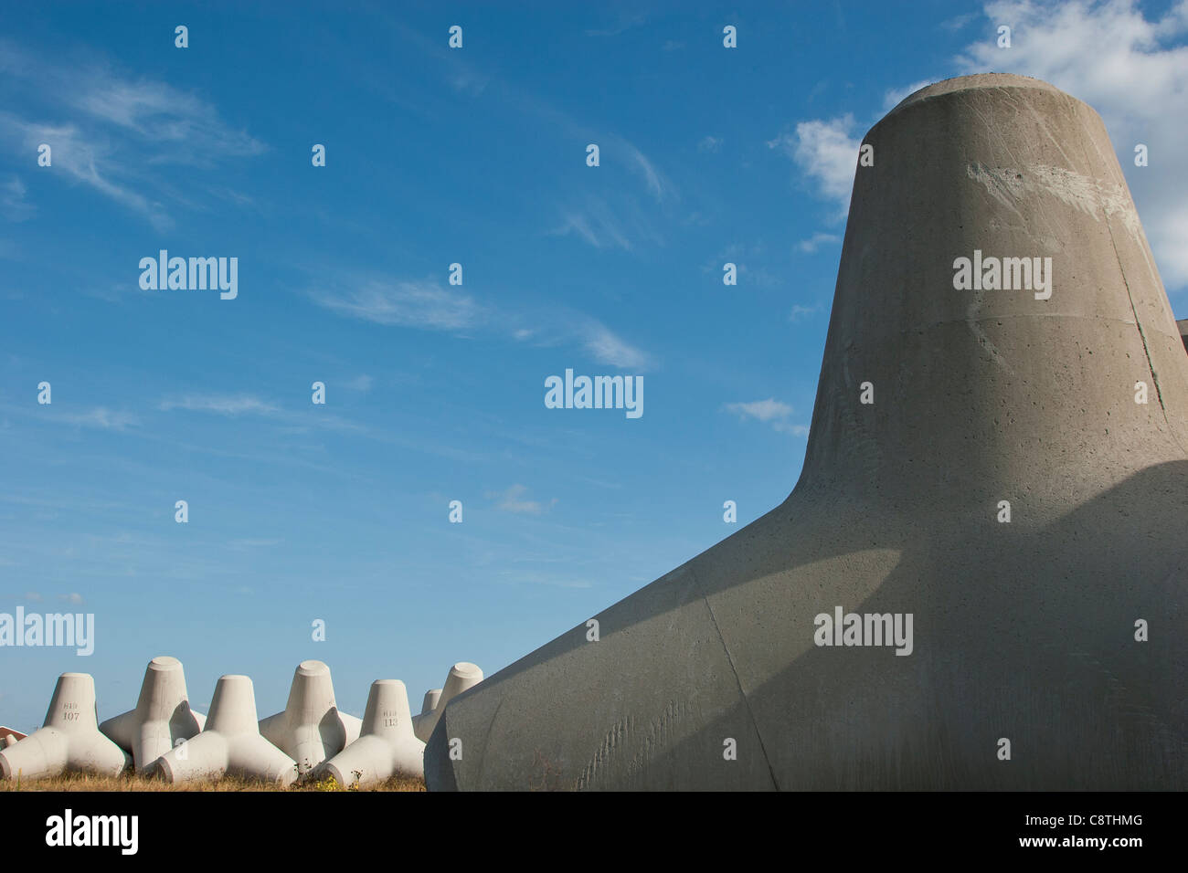 Tetrapods and japan hi-res stock photography and images - Alamy