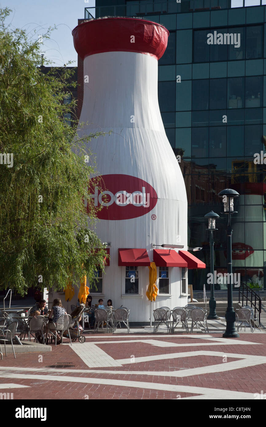 Hood Milk bottle shaped building in Boston, Massachusetts Stock Photo ...