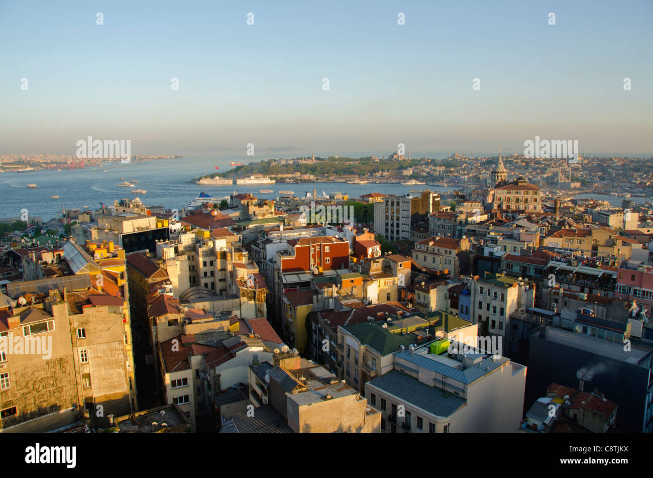 Istanbul skyline hi-res stock photography and images - Alamy