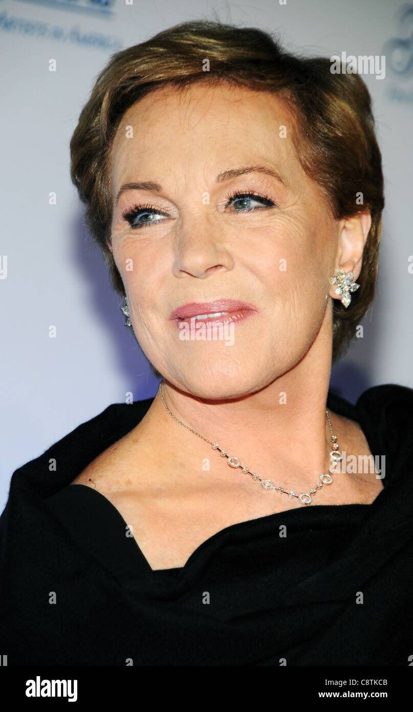 Julie Andrews at arrivals for 2011 Princess Grace Awards Gala, Cipriani ...