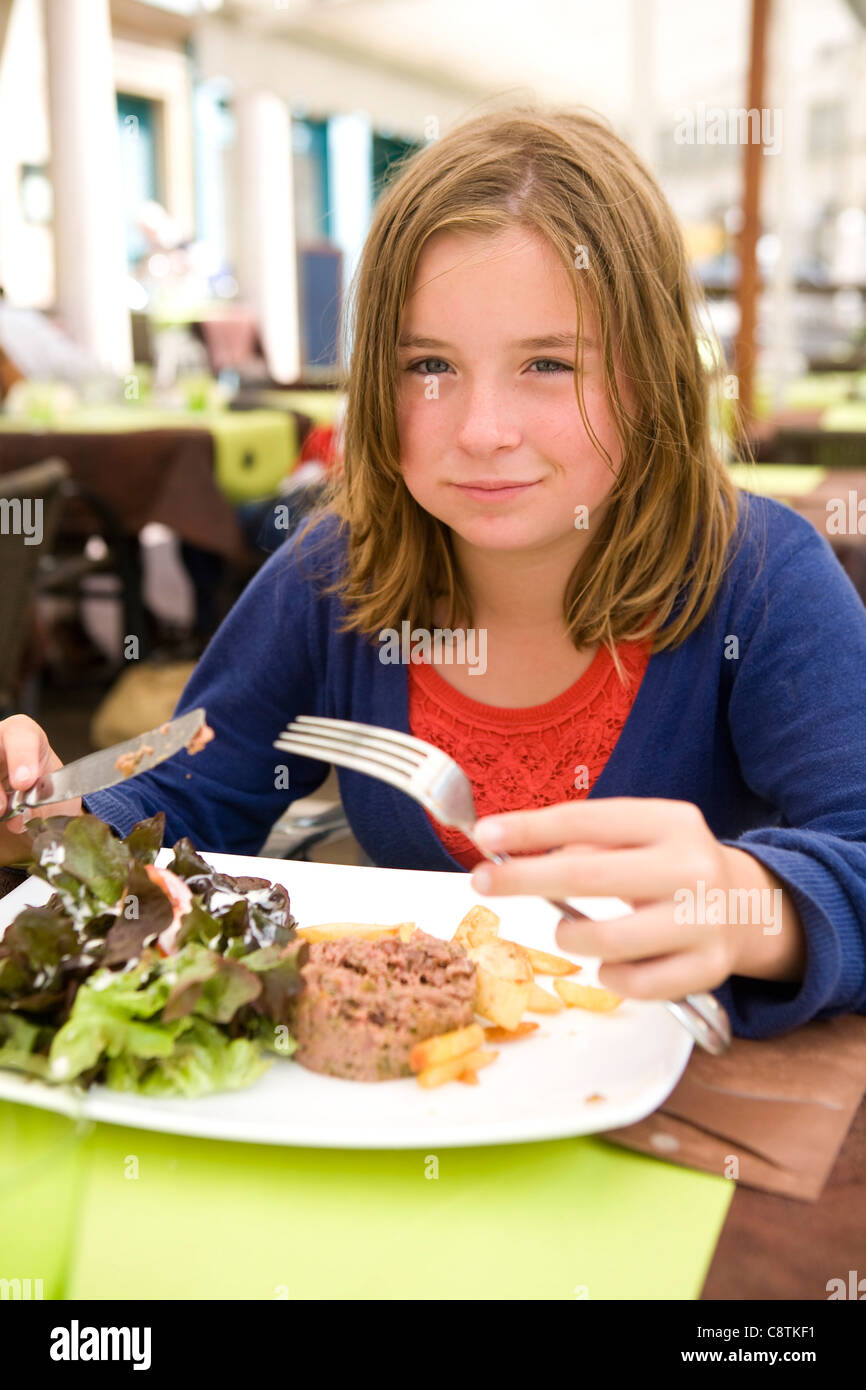 Steak tartare hi-res stock photography and images - Alamy