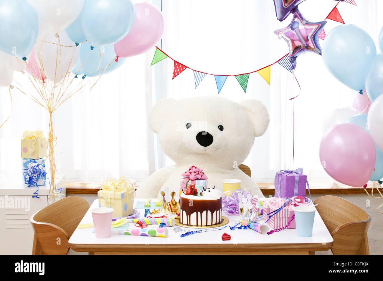 Teddy bear balloon hi-res stock photography and images - Alamy