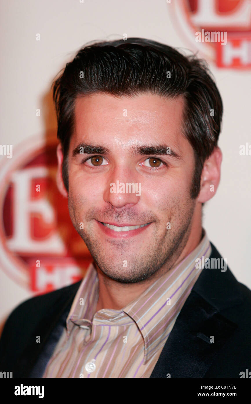 Jordan Bridges Shirtless