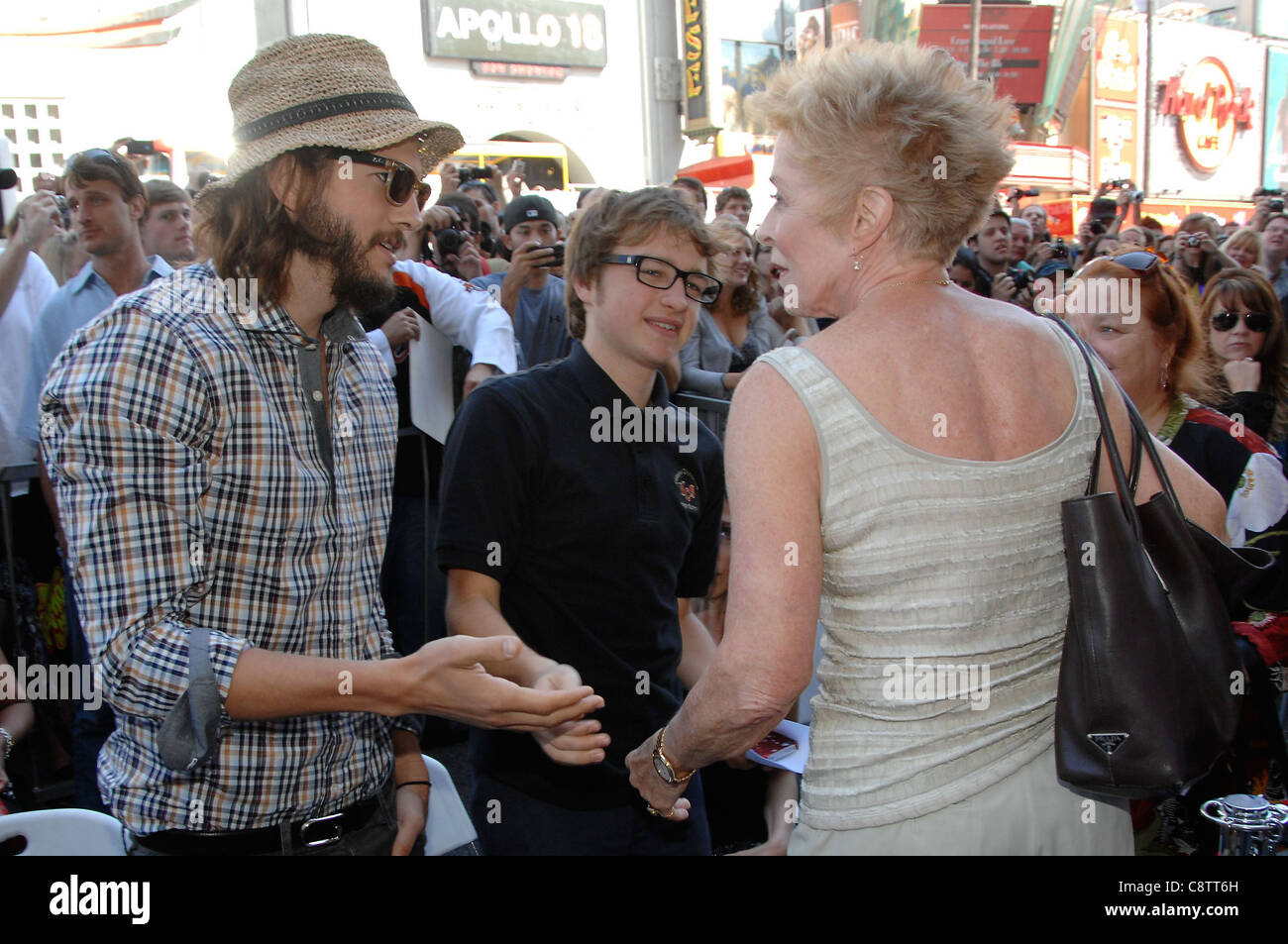 Ashton Kutcher, Angus T. Jones, Holland Taylor at the induction ...