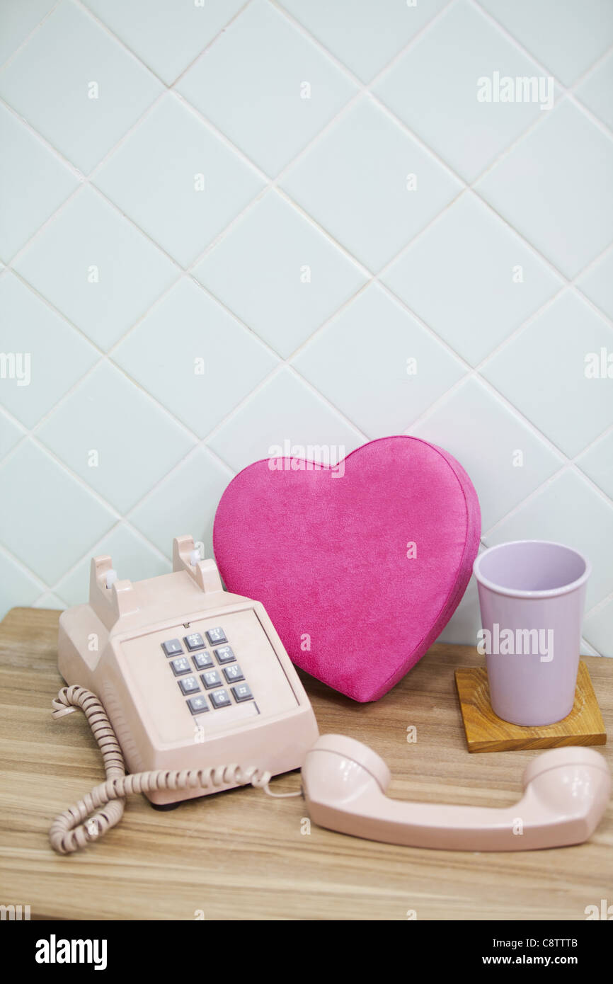 Vertical shot vintage telephone hi-res stock photography and images - Alamy