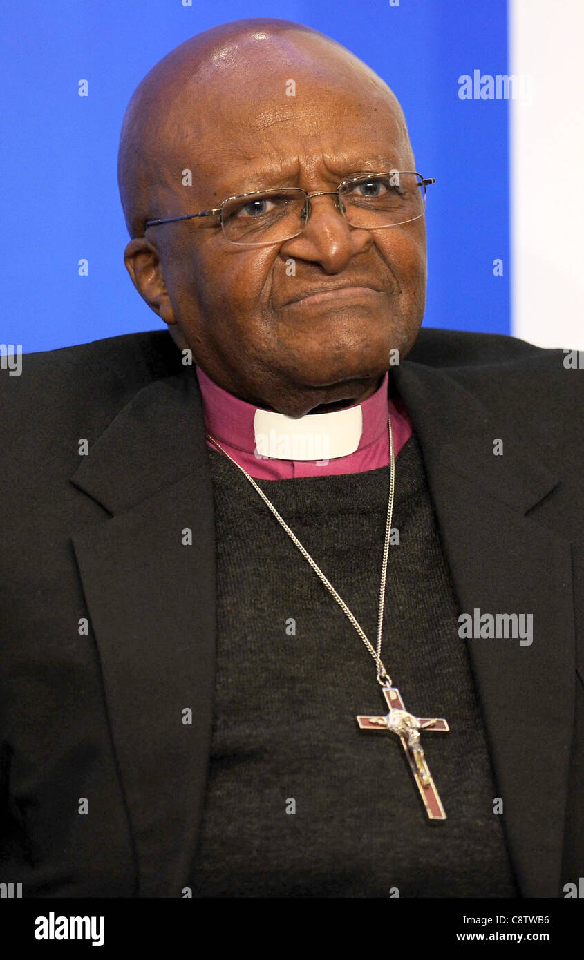 Bishop Desmond Tutu in attendance for 2011 Clinton Global Initiative ...