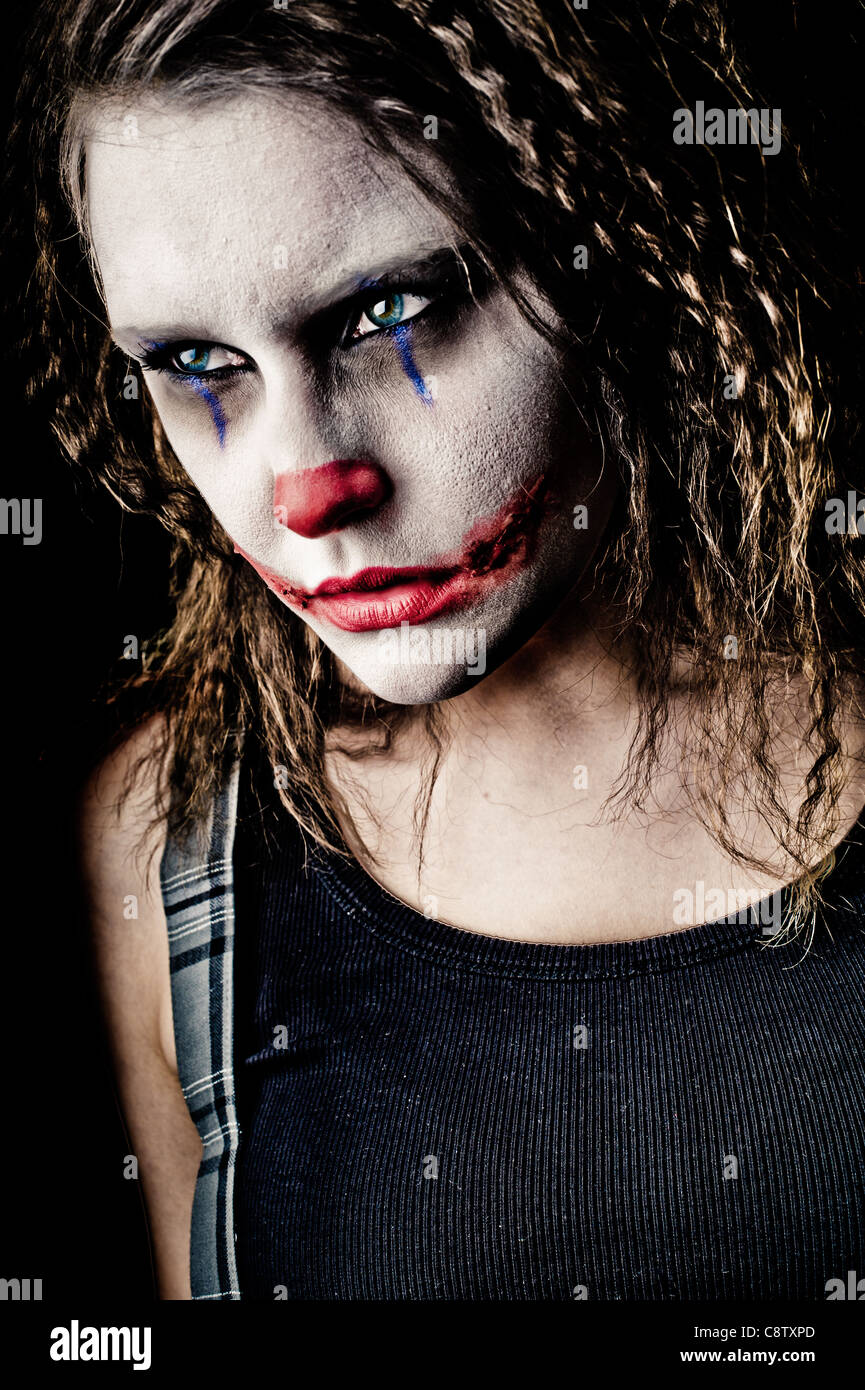 close up of a scary looking female clown Stock Photo - Alamy