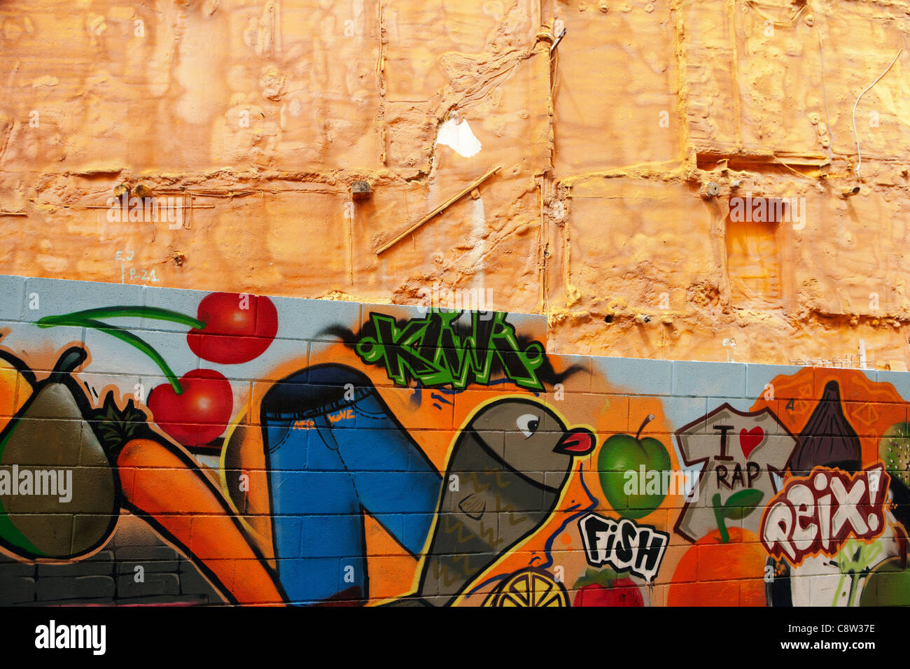 Spanish graffiti on building hi-res stock photography and images - Alamy