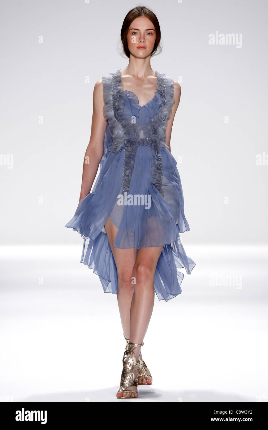 Elie Tahari – Runway - Spring/Summer 2012 Collection – New York Stock ...