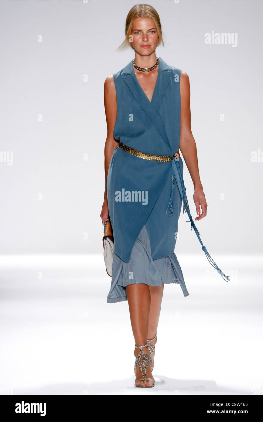 Elie tahari designer hi-res stock photography and images - Alamy