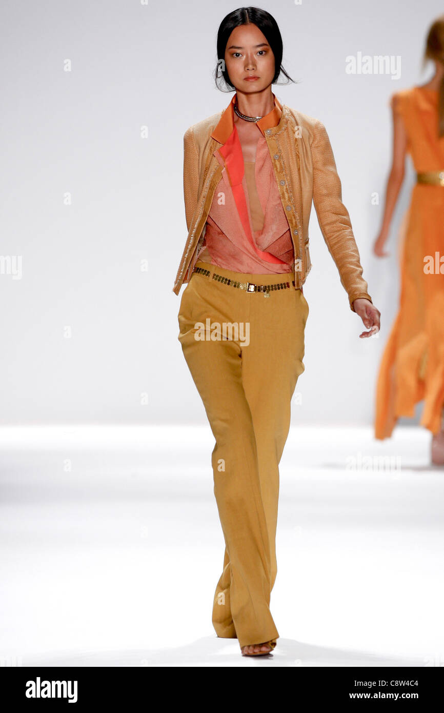 Elie tahari designer hi-res stock photography and images - Alamy