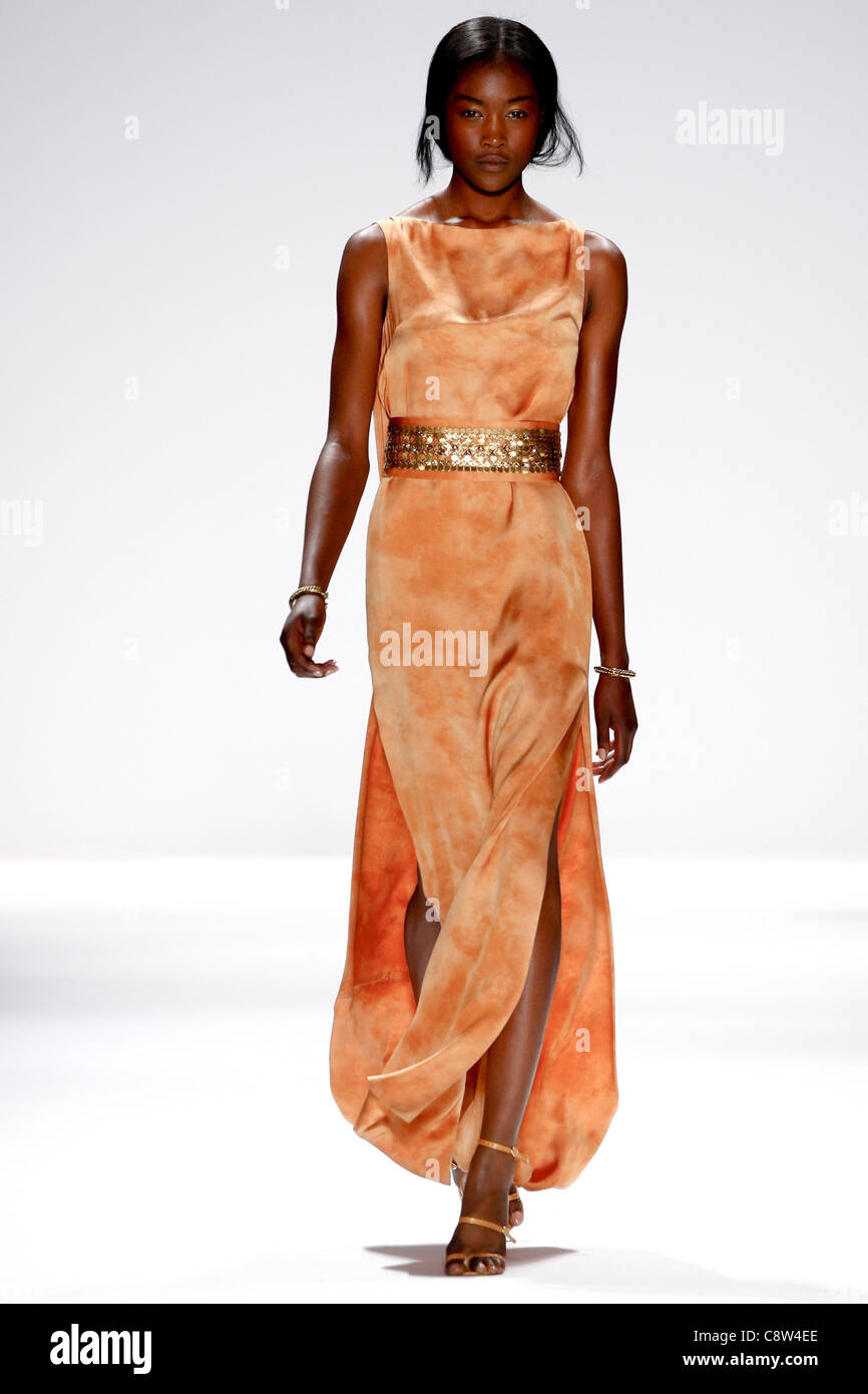 Elie Tahari – Runway - Spring/Summer 2012 Collection – New York Stock ...