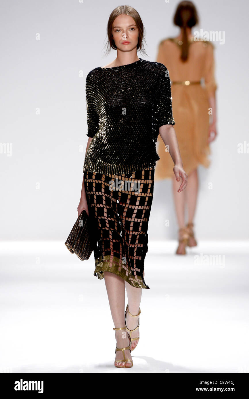 Elie Tahari – Runway - Spring/Summer 2012 Collection – New York Stock ...