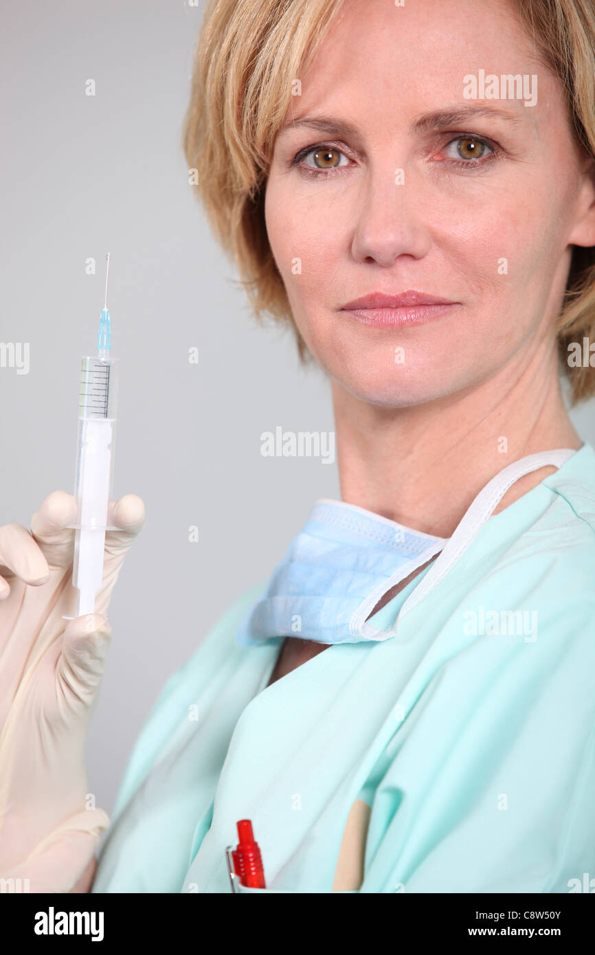 nurse preparing an injection Stock Photo - Alamy