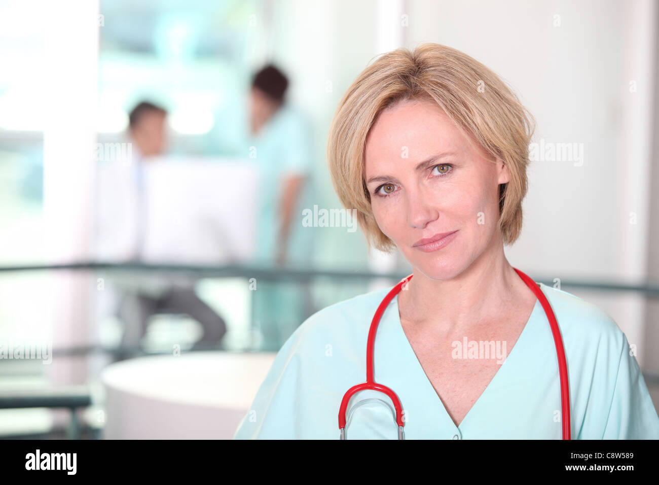 portrait of beautiful female surgeon Stock Photo - Alamy