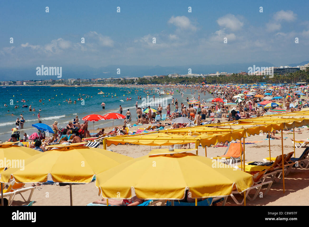 Crowded beach sea salou costa hi-res stock photography and images - Alamy