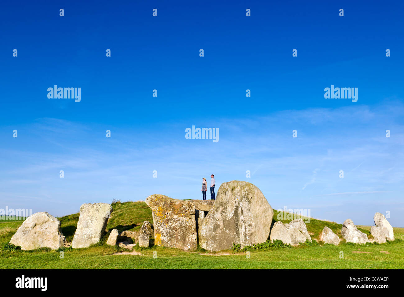 West Kennet Long Barrow Stock Photo - Alamy