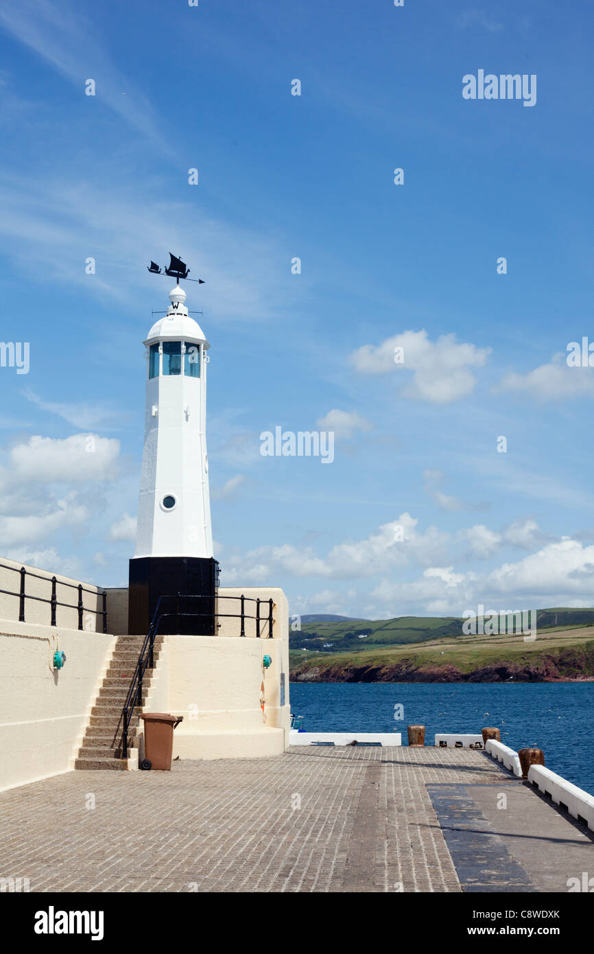 Lighthouse at the end of jetty, Peel Harbour, Isle of Man Stock Photo ...